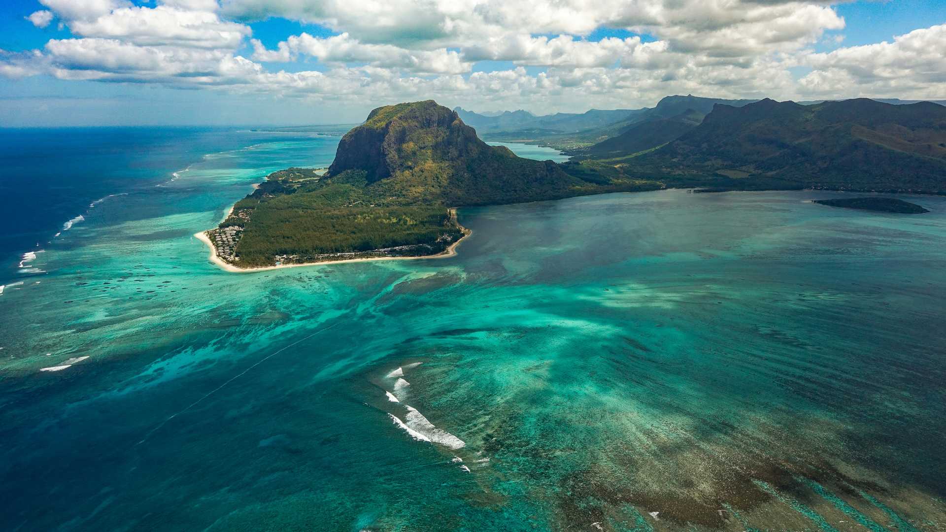 Where is Mauritius? Location, Travel Info & Natural Highlights